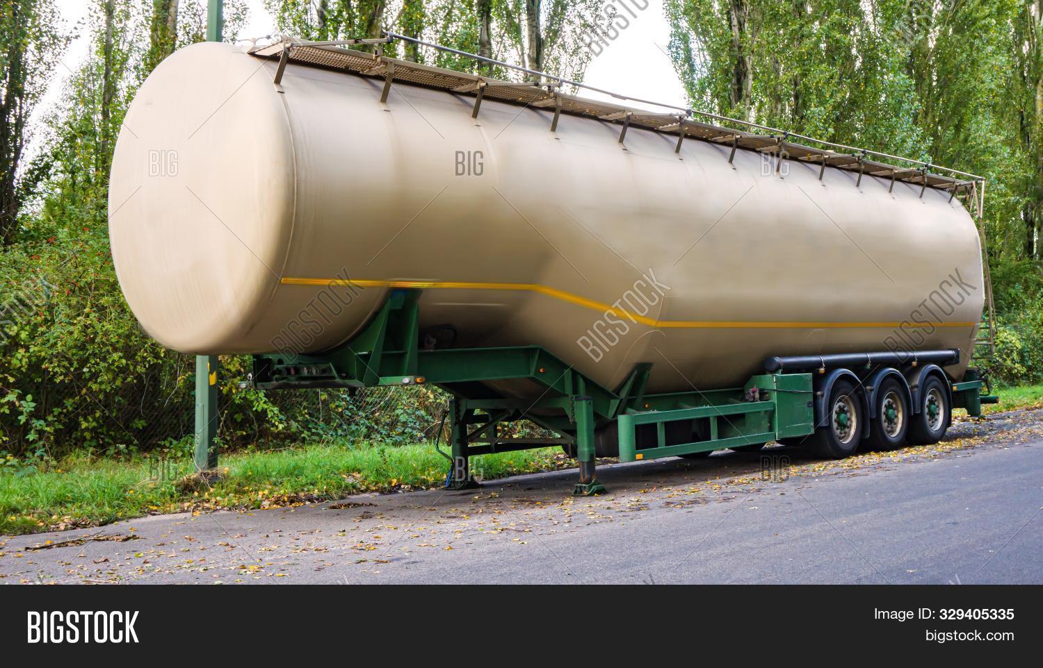 Semi-trailers Bulk Image & Photo (Free Trial) | Bigstock