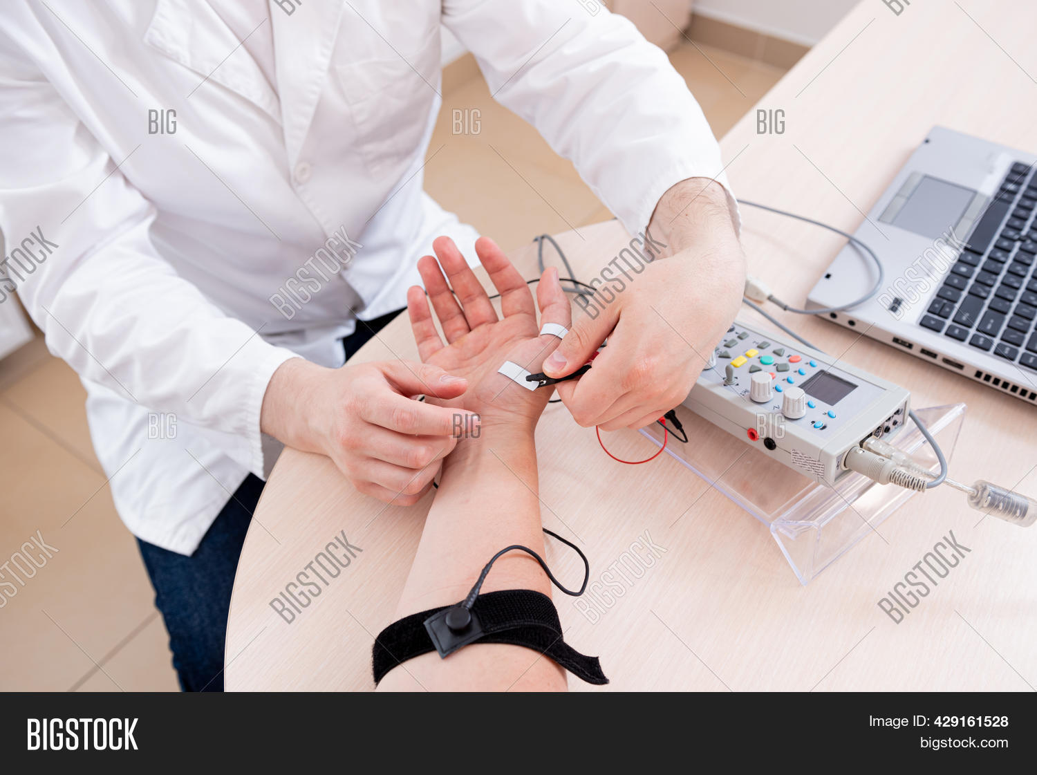 Patient Nerves Testing Image & Photo (Free Trial) | Bigstock