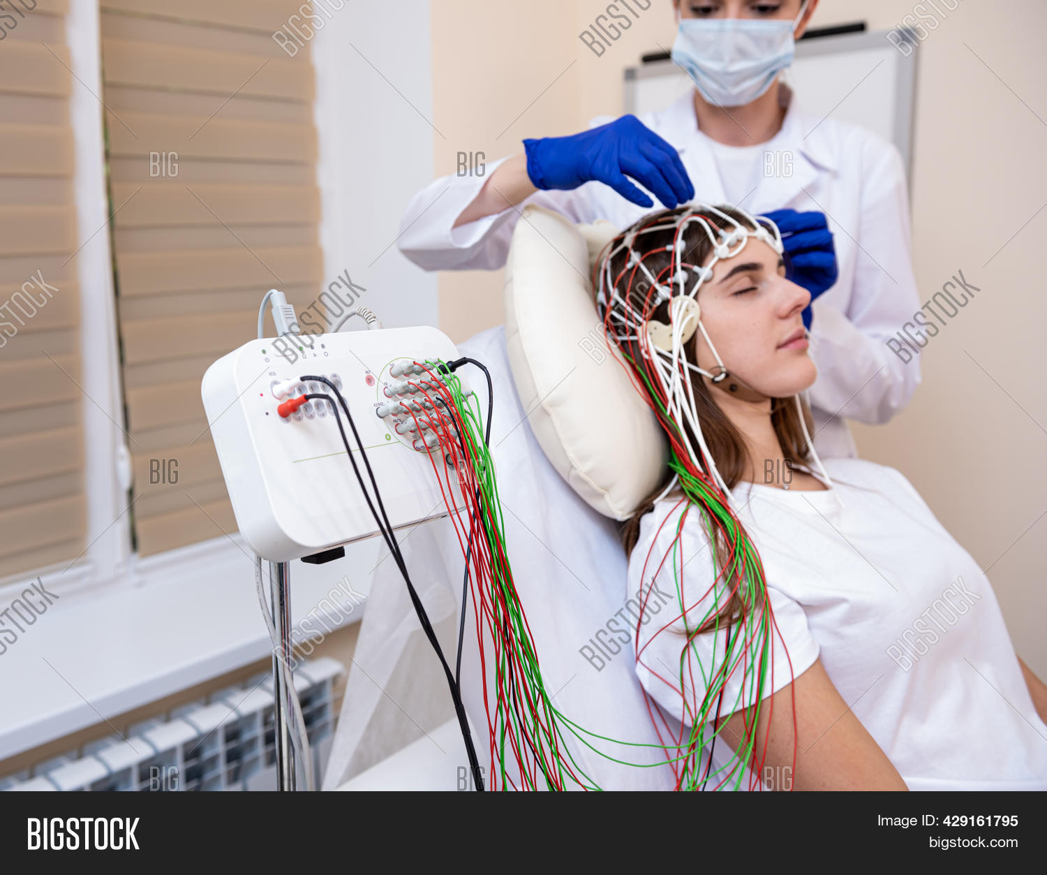 Patient Brain Testing Image & Photo (Free Trial) | Bigstock