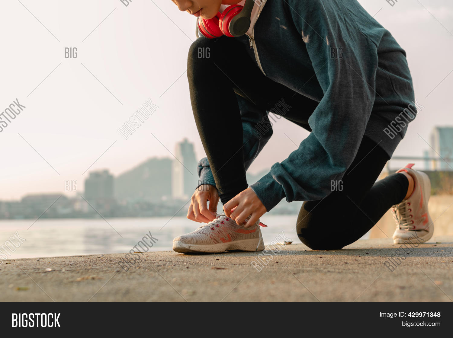 Close Sport Runner Image & Photo (Free Trial) | Bigstock