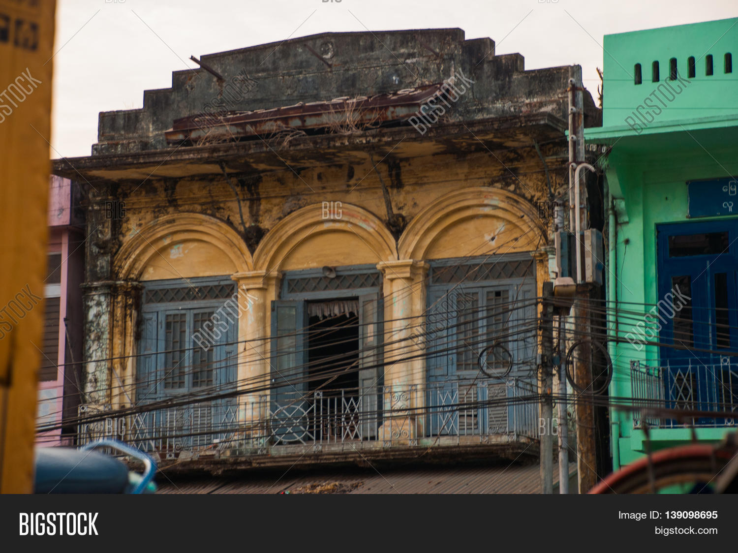 House On Street Night Image & Photo (Free Trial) | Bigstock