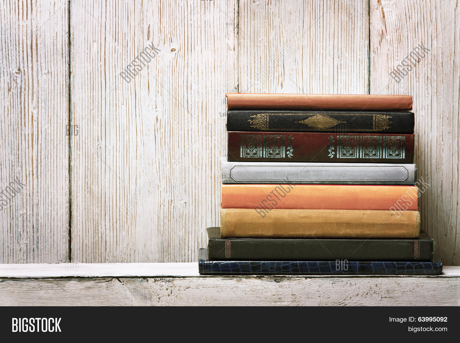 Old Book Shelf Blank Image & Photo (Free Trial) | Bigstock