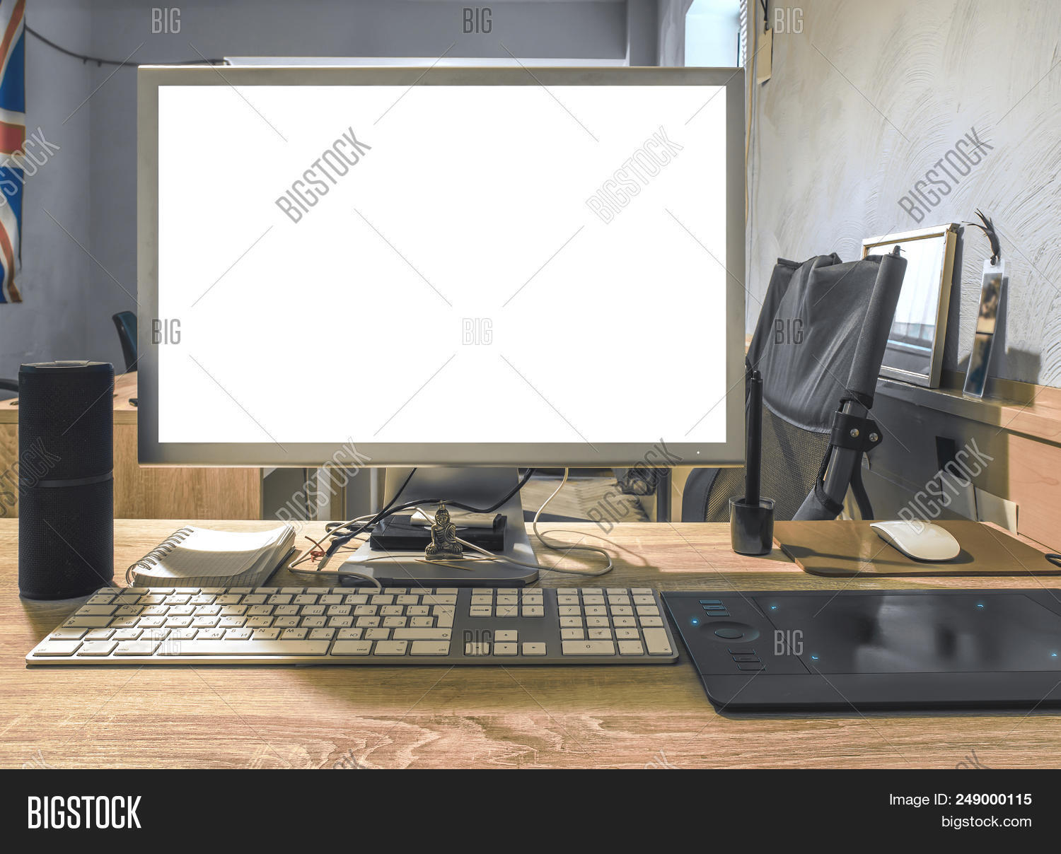 Blank Screen Modern Image & Photo (Free Trial) | Bigstock