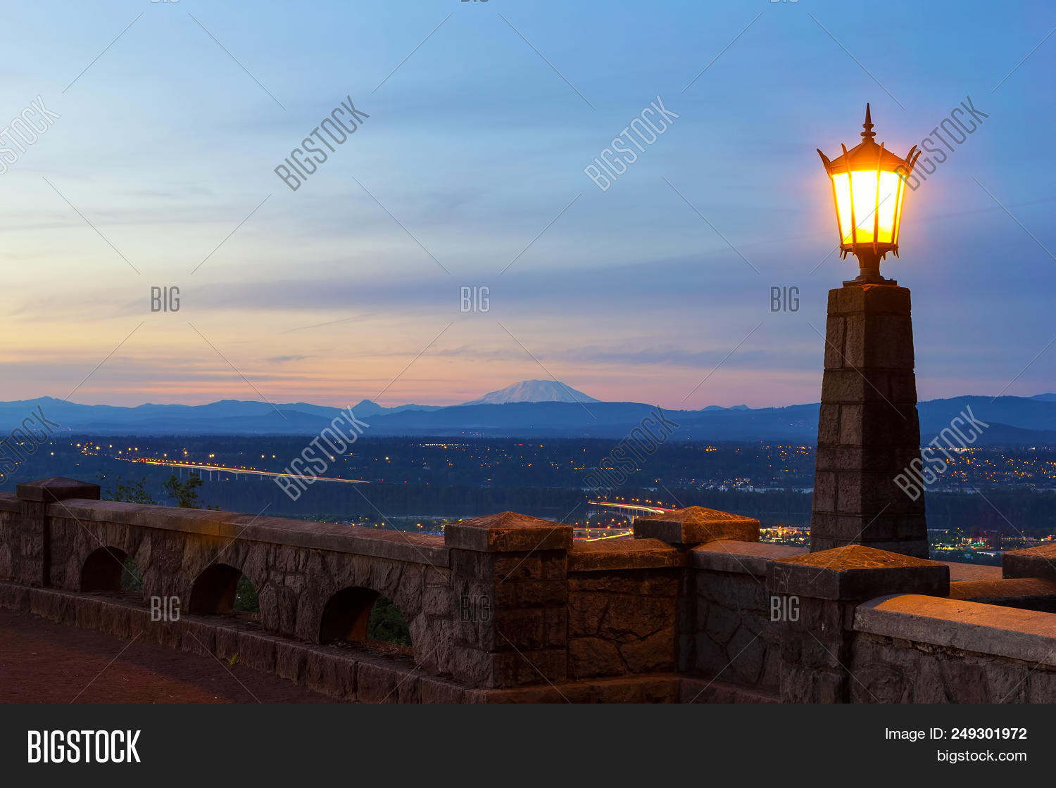 Rocky Butte Viewpoint Image & Photo (Free Trial) | Bigstock