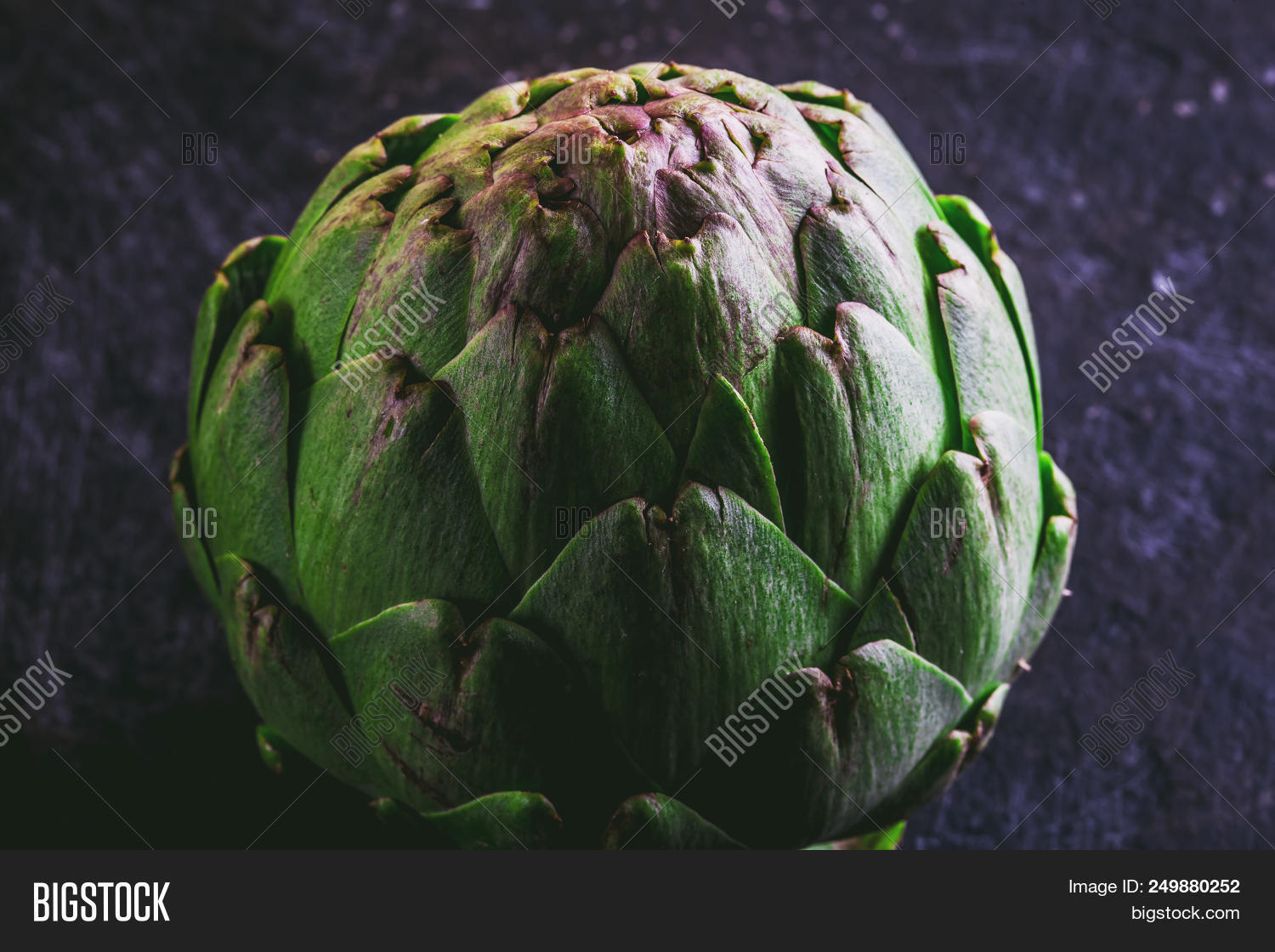 Imagen y foto Artichoke. Close (prueba gratis) | Bigstock