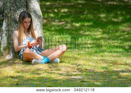Attractive Teenage Image & Photo (Free Trial) | Bigstock