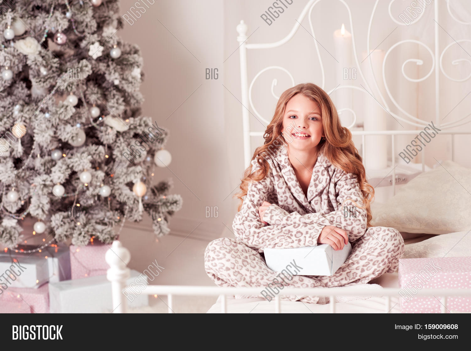 Smiling Kid Girl 9-10 Image & Photo (Free Trial) | Bigstock