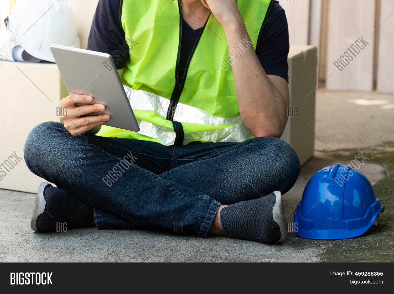 Asian Homeowner Image & Photo (Free Trial) | Bigstock