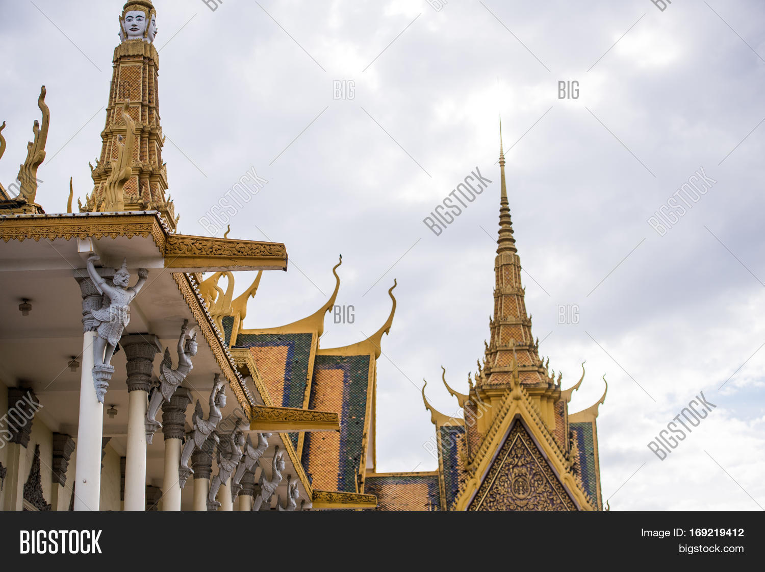 Front View Roof Image & Photo (Free Trial) | Bigstock