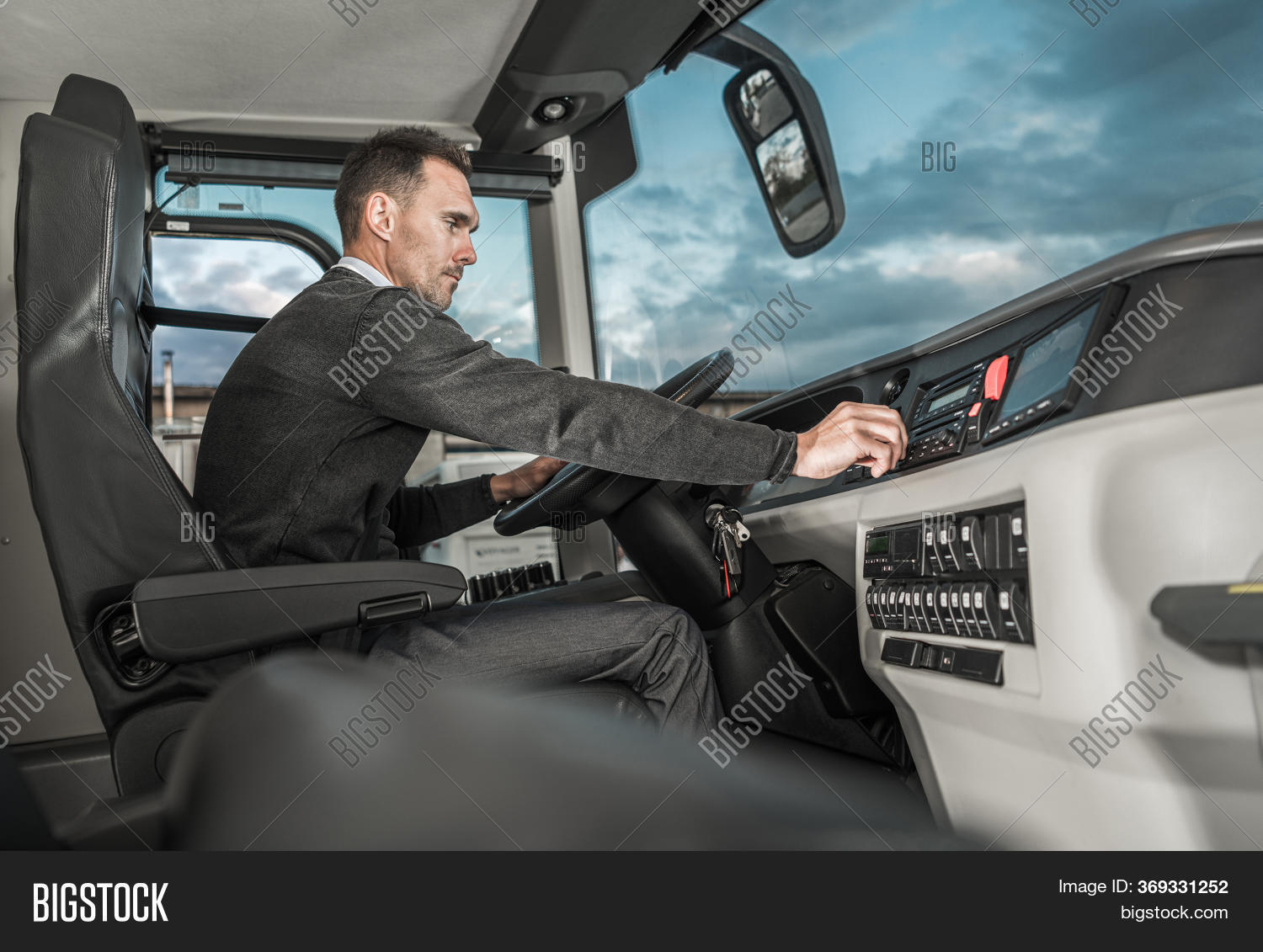 International Bus Image & Photo (Free Trial) | Bigstock