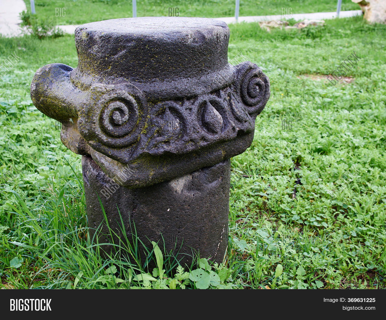 Ancient Antique Column Image & Photo (Free Trial) | Bigstock