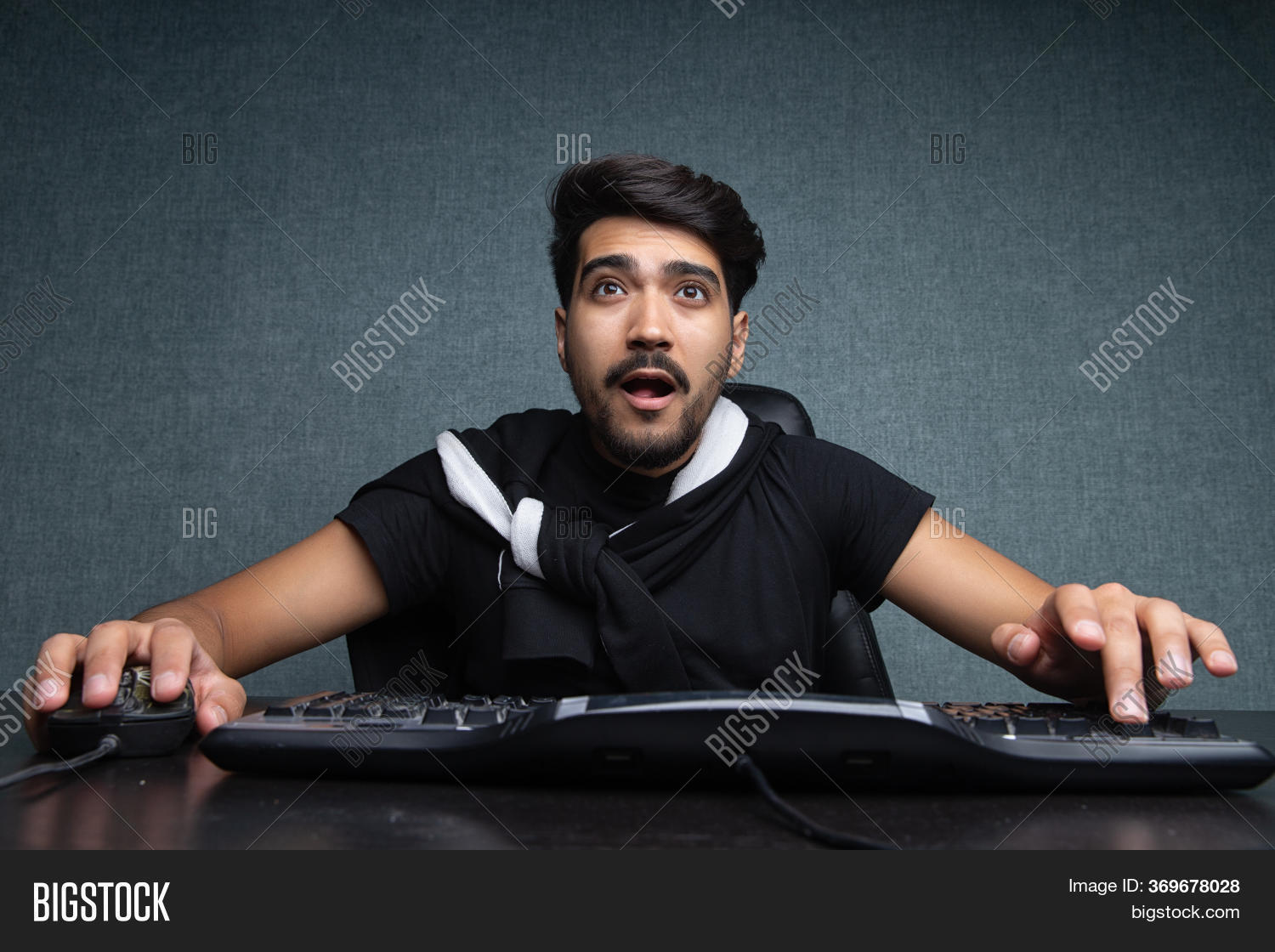 Young Guy Gamer Image & Photo (Free Trial) | Bigstock