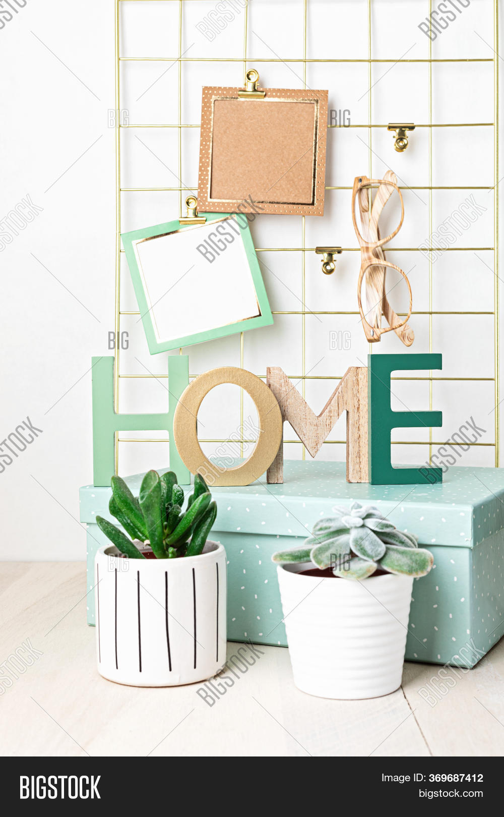 Mockup Mesh Board Image & Photo (Free Trial) | Bigstock