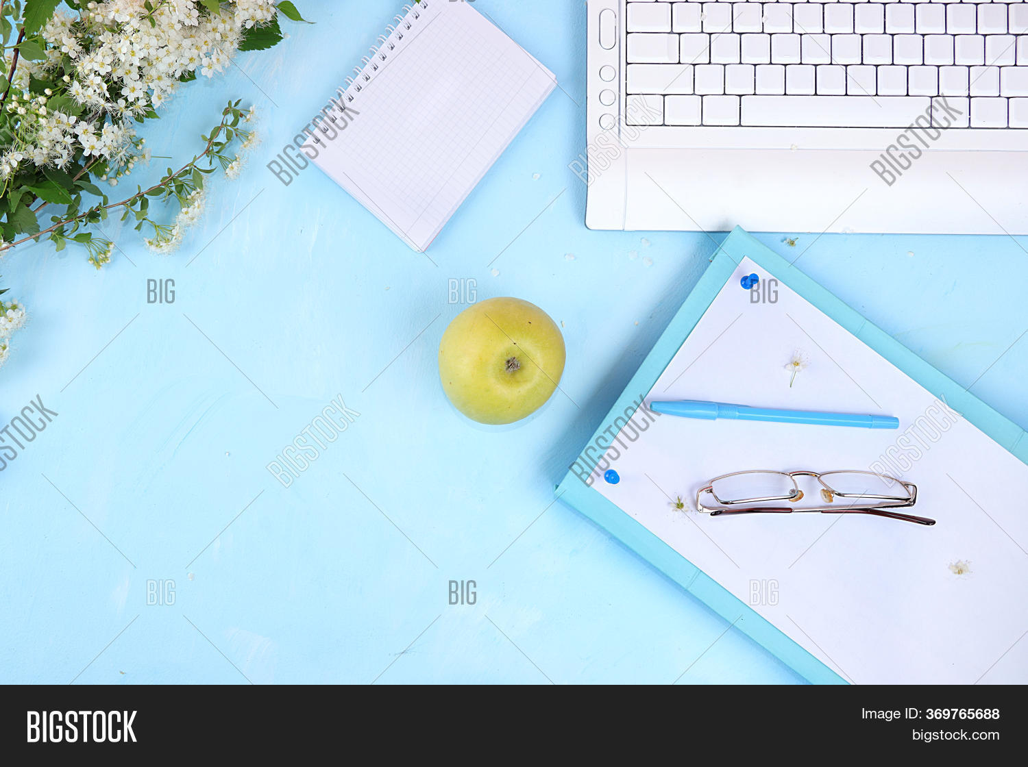 Work Desk Modern Woman Image & Photo (Free Trial) | Bigstock