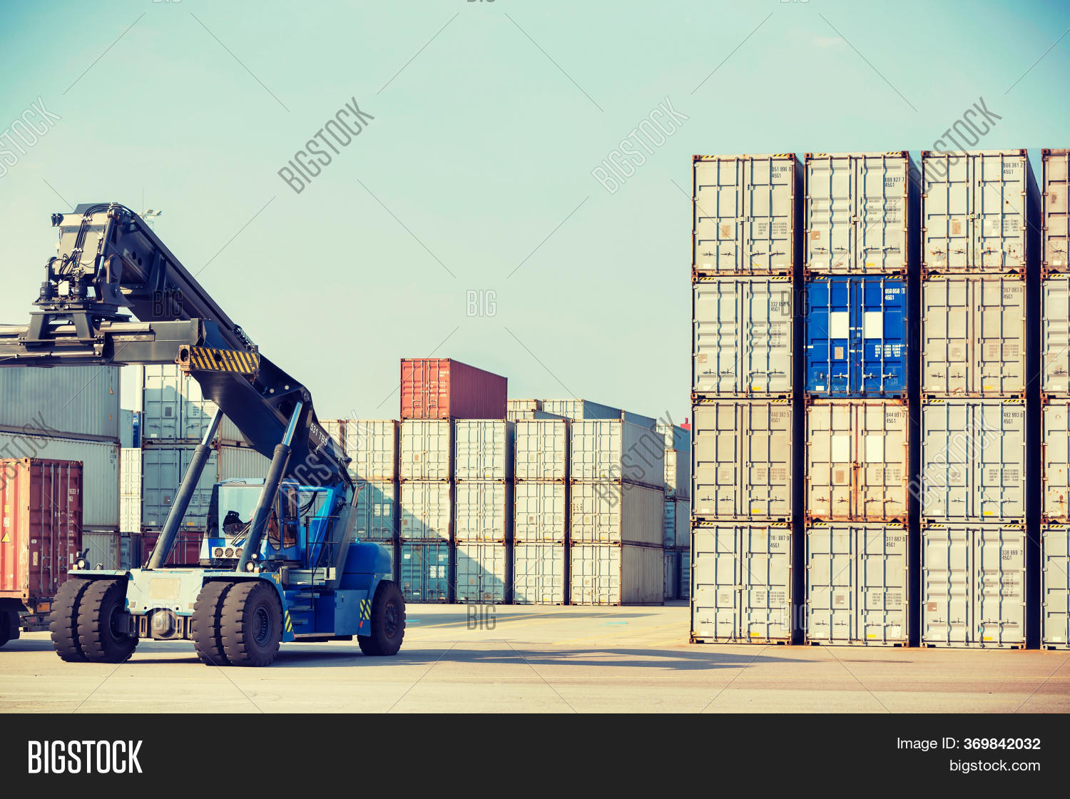 Photo Cargo Shipment Image & Photo (Free Trial) | Bigstock