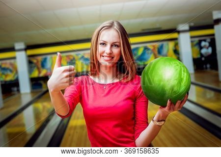 Beautiful Girl Bowling Image & Photo (Free Trial) | Bigstock