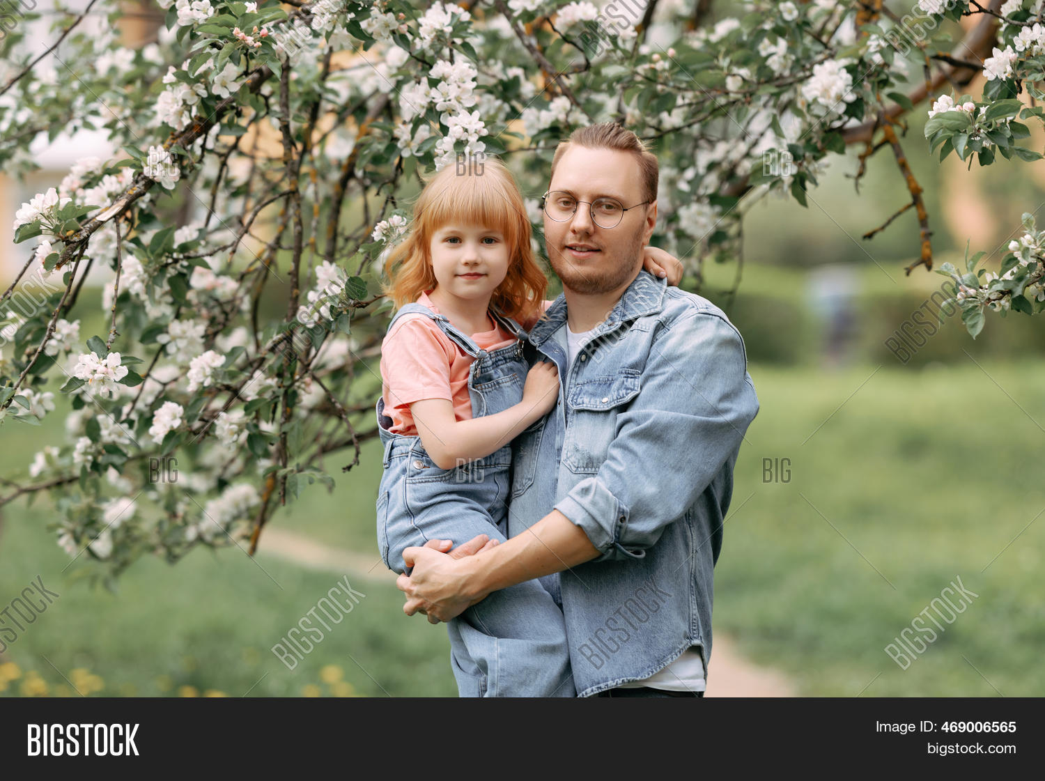 Dad Daughter Hugging Image And Photo Free Trial Bigstock