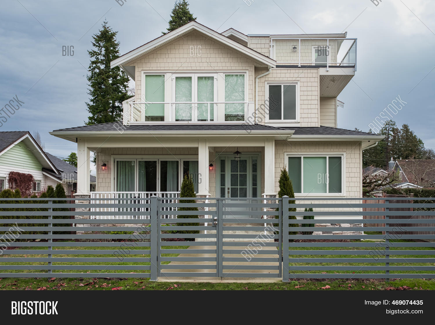 Beautiful Home Image & Photo (Free Trial) | Bigstock