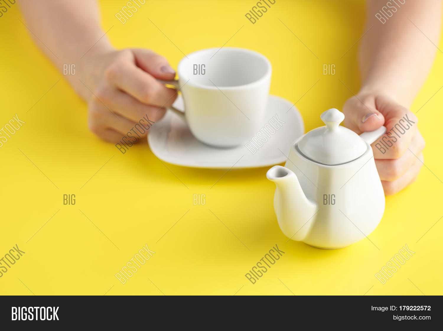 Teapot Pouring Tea Image & Photo (Free Trial) | Bigstock