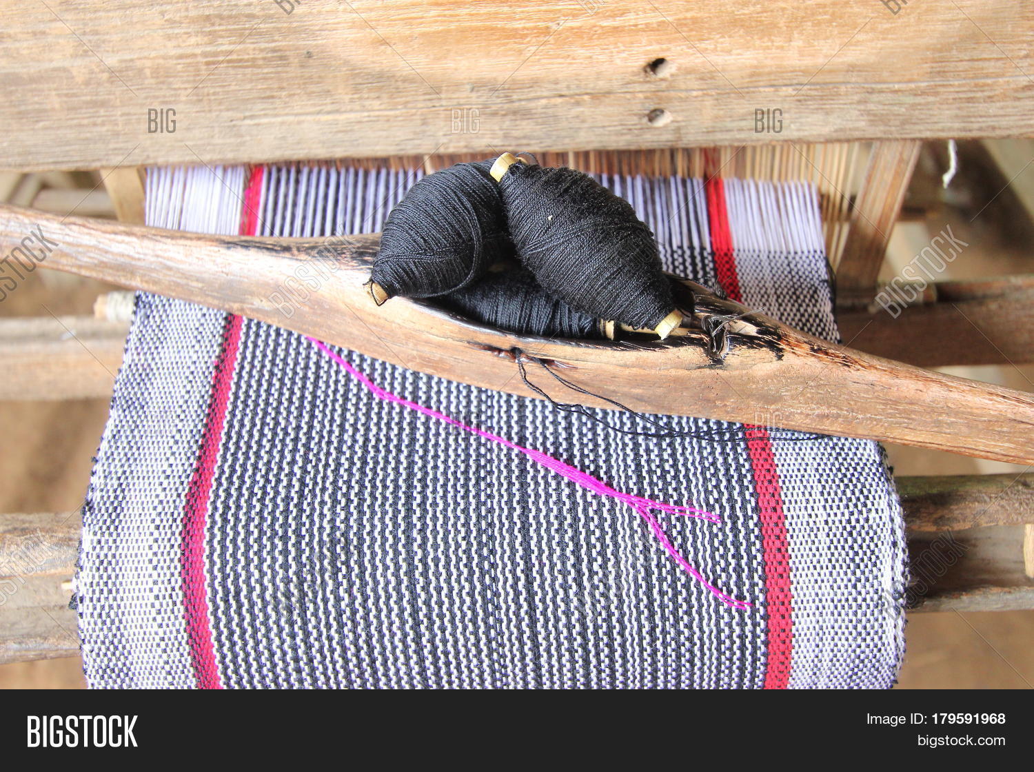 Old Weaving Loom Image & Photo (Free Trial) | Bigstock