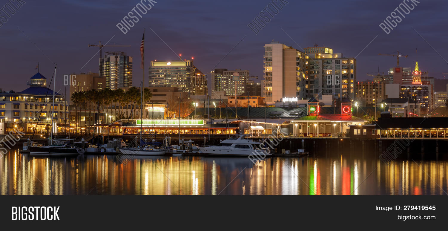 Dusk Over Oakland Image & Photo (Free Trial) | Bigstock