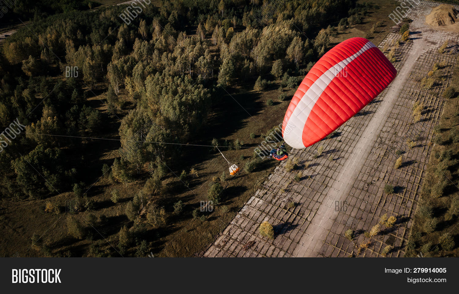 Paraglider Flies Over Image & Photo (Free Trial) | Bigstock