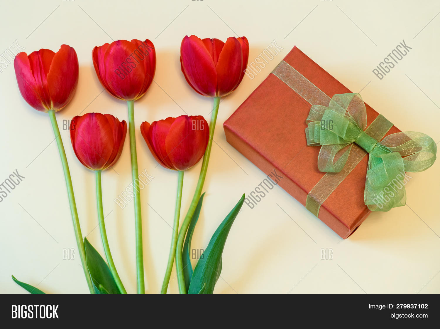 Red Tulips Gift Box Image & Photo (Free Trial) | Bigstock