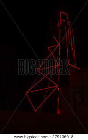 Gallows Frame Images, Illustrations & Vectors (Free) - Bigstock