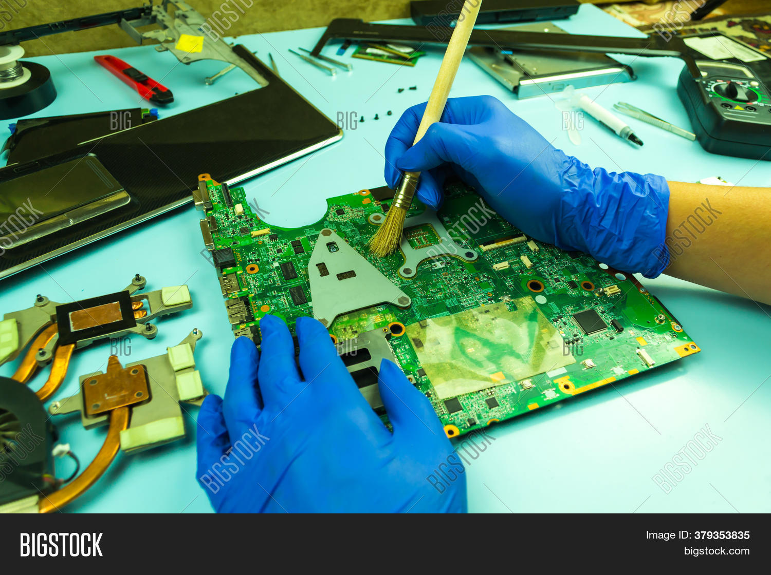 Disassembling Laptop Image & Photo (Free Trial) | Bigstock