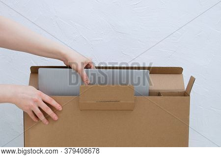 Unpacking Laptop Image & Photo (Free Trial) | Bigstock