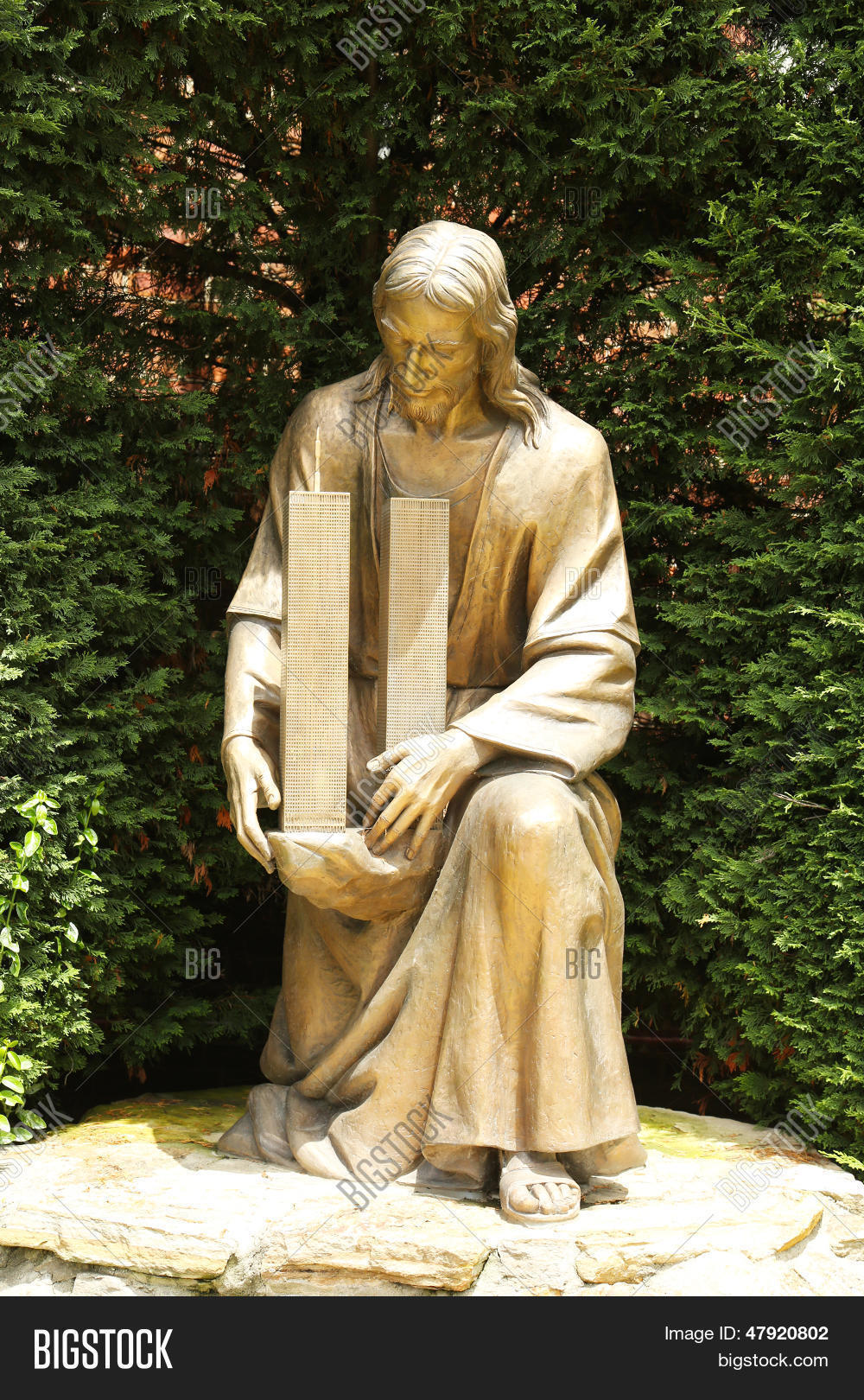 Bronze Statue Jesus Image & Photo (Free Trial) | Bigstock