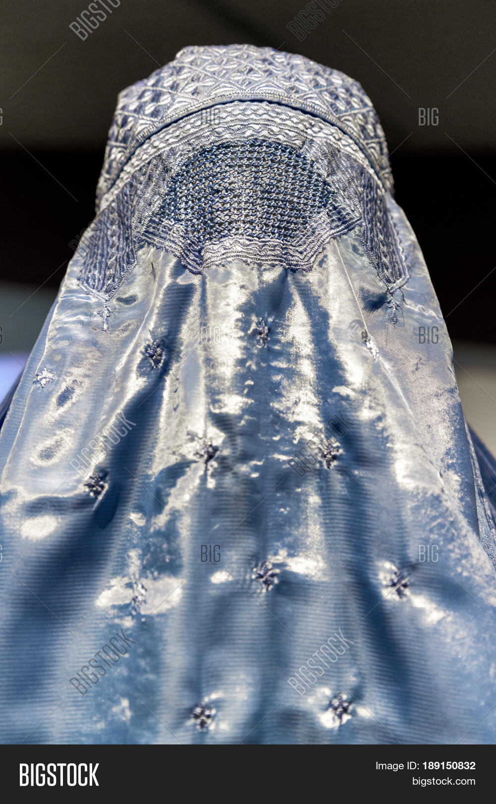 Burqa Traditional Full Image & Photo (Free Trial) | Bigstock