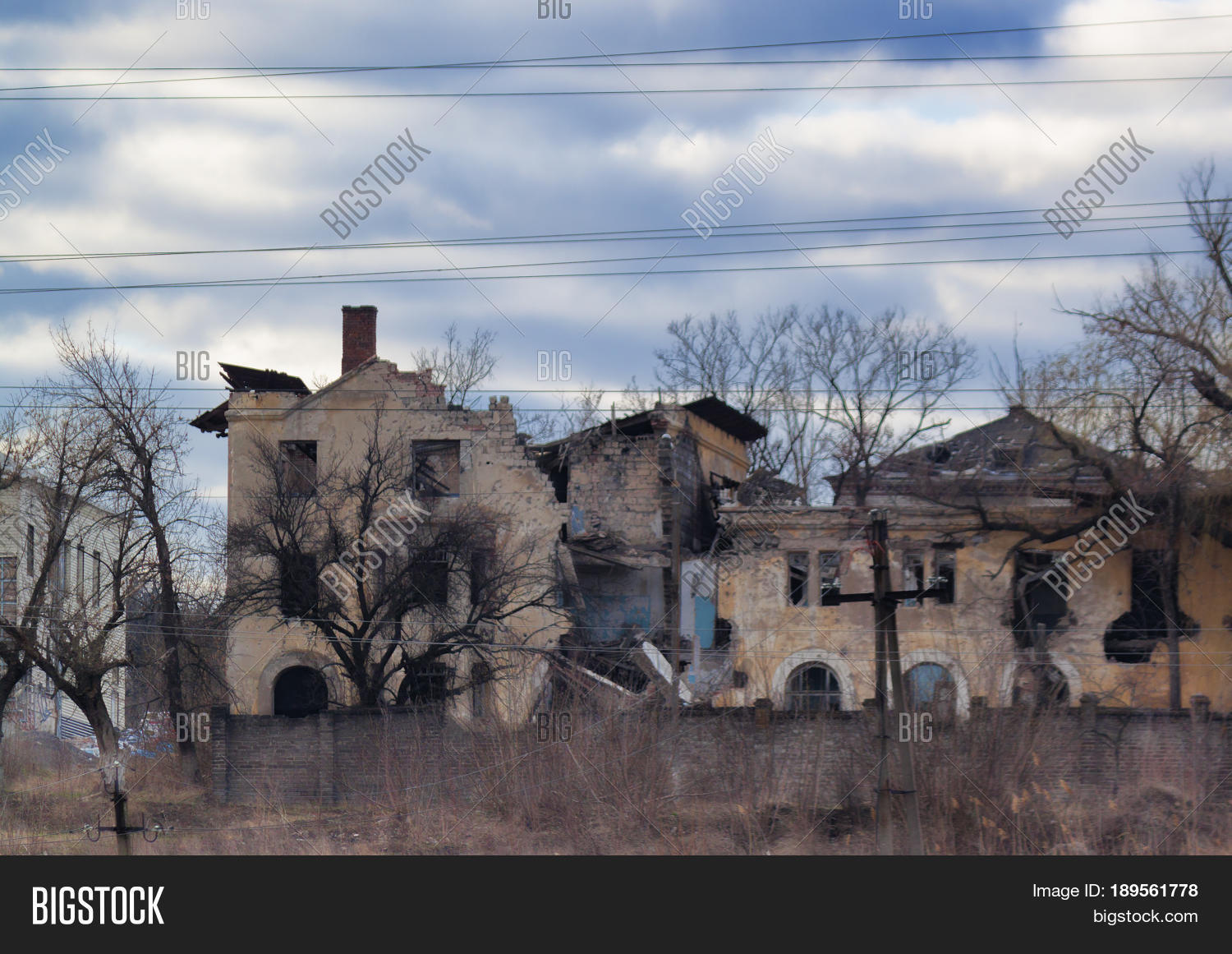 Destroyed Building Image & Photo (Free Trial) | Bigstock