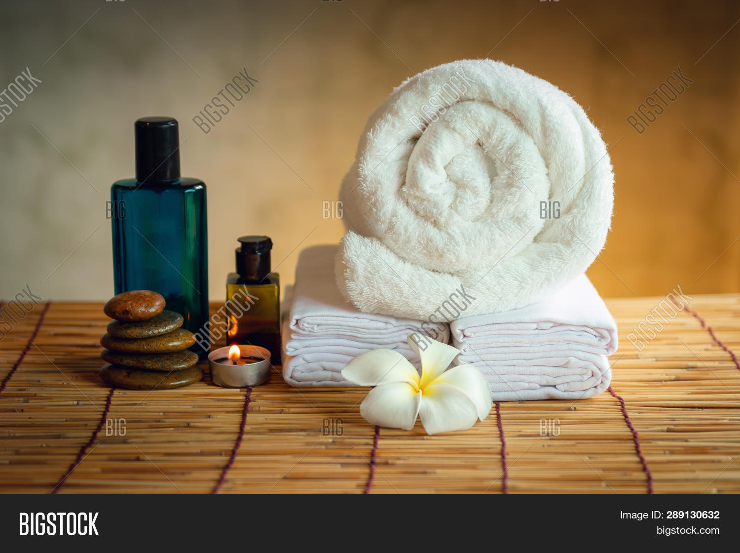 Spa Oil Massaging Image & Photo (Free Trial) | Bigstock