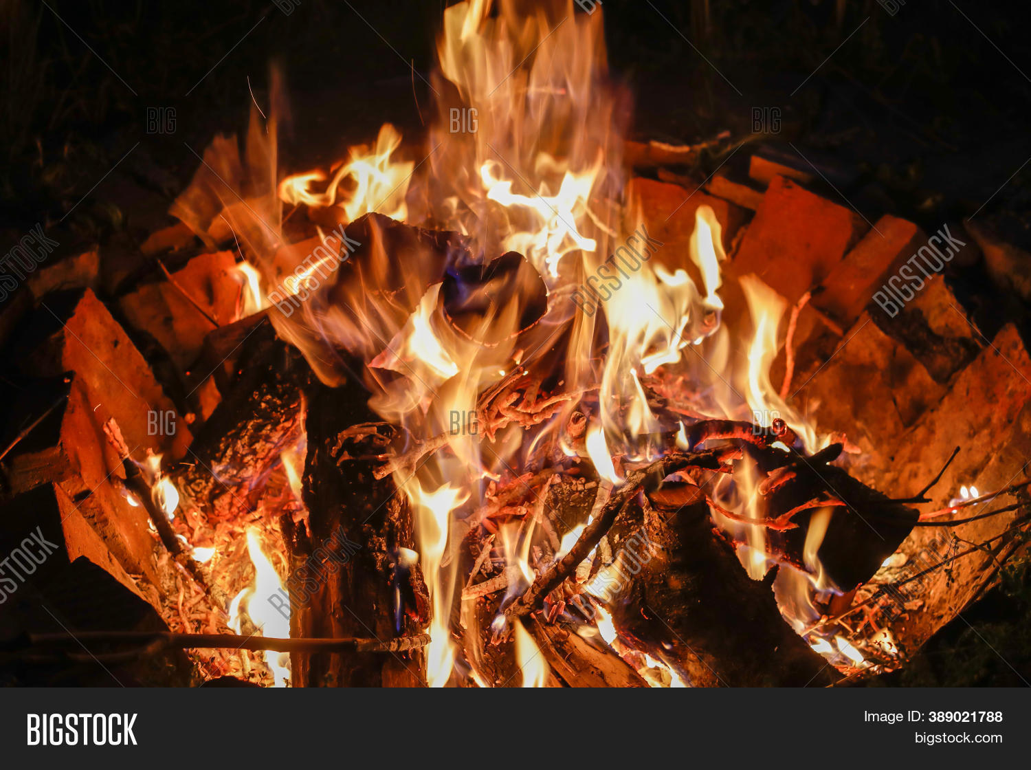 Details Wood Fire Red Image & Photo (Free Trial) | Bigstock
