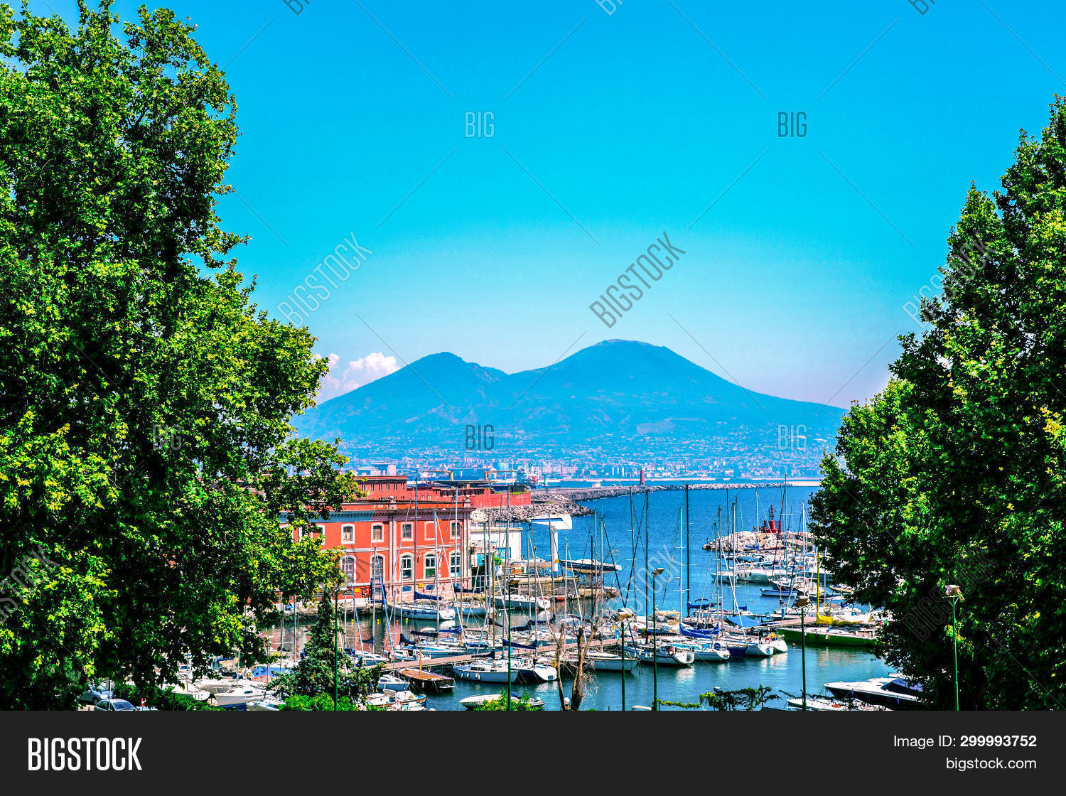 Napoli Bay (naples Bay Image & Photo (Free Trial) | Bigstock