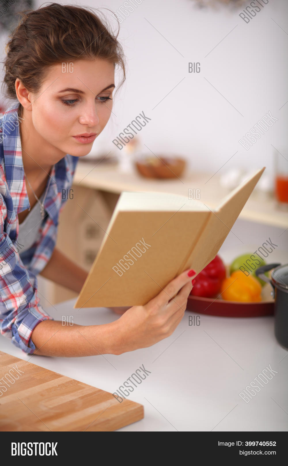Young Woman Reading Image & Photo (Free Trial) | Bigstock