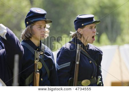 Hb Civil War Re-enactment - Female Soldiers Stock Photo & Stock Images ...