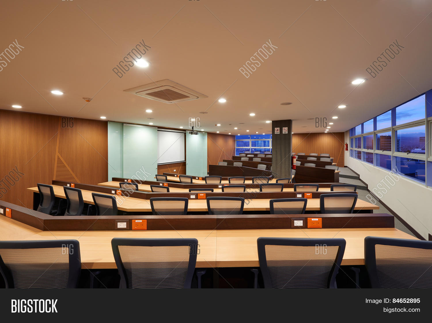 Big empty auditorium / Conference room Stock Photo & Stock Images ...